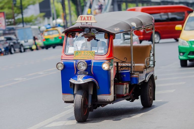 Getting Around Bangkok: The Ultimate 2025 Transportation Guide| Thrillark